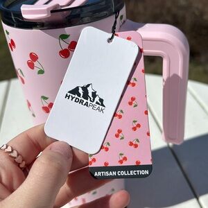Hydrapeak | Kitchen | Nwt 4oz Cherry Hydrapeak Tumbler Artisan ...